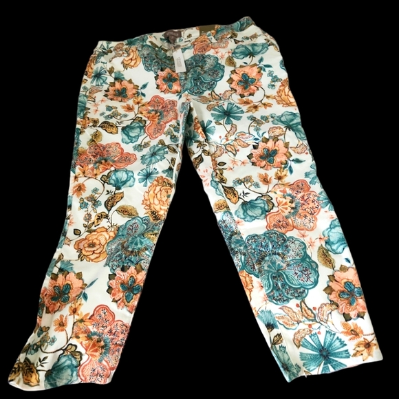 Chico's | Pants & Jumpsuits | Chicos Brand Floral Crop Pants Sz 3 ...